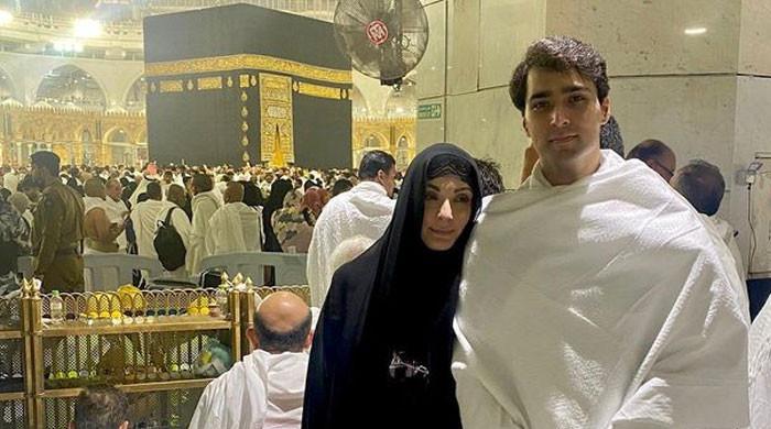عمرے کیلئے سعودیہ میں موجود نواز شریف، مریم اور جنید کی مزید تصاویر