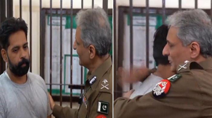 آئی جی پنجاب کا مینٹل ہیلتھ سینٹر کا دورہ، کانسٹیبل شاہد کو گلے لگاکر ...