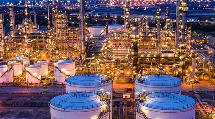 سعودیہ کا تیل کی پیداوار میں کمی کے فیصلے میں توسیع کا اعلان