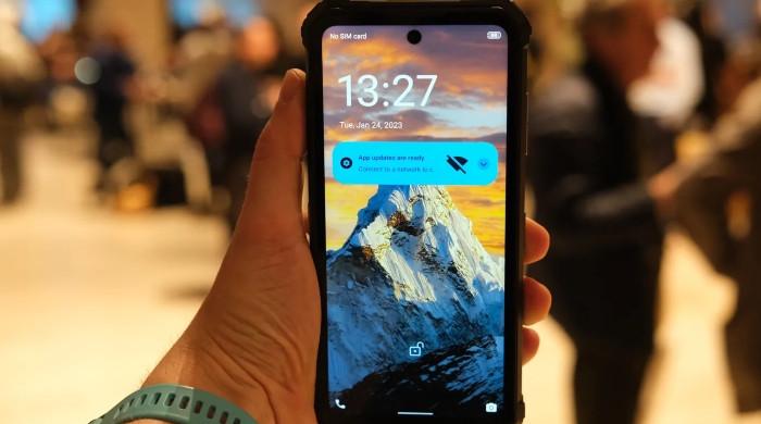 وہ اسمارٹ فون جو ایک بار چارج ہونے پر 94 دن تک کام کر سکتا ہے